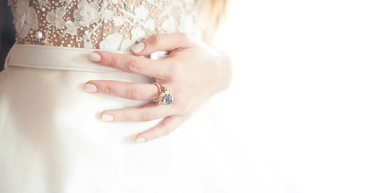Comment choisir une robe de mariée chic qui vous ressemble